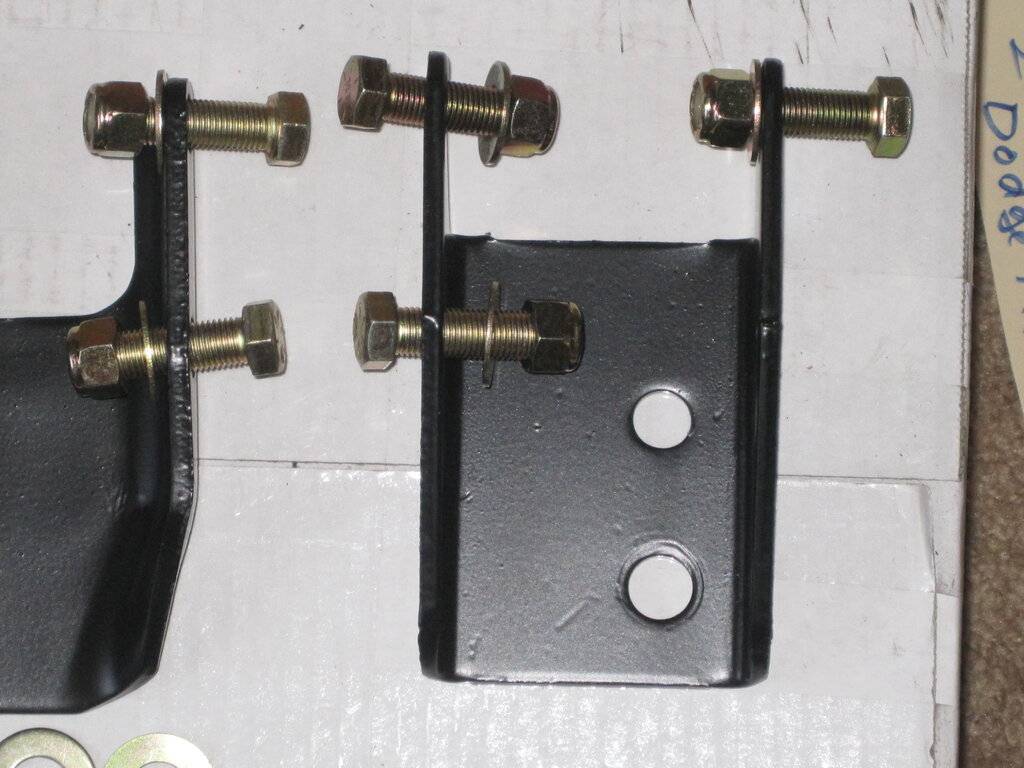 For Sale - 318 C-BODY ENGINE MOUNTING BRACKETS, POWDER COATED,GRADE 8 ...