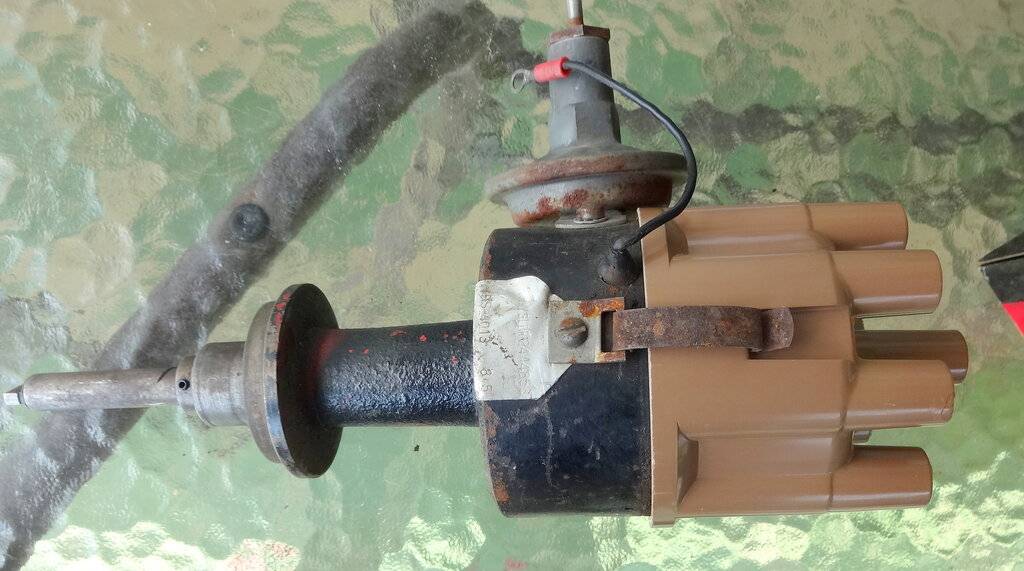 For Sale - Small block dual point distributor. | For C Bodies Only ...
