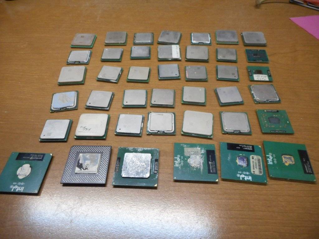 For Sale - Large Lot of 70+ Vintage Intel & AMD CPU's | For C Bodies ...